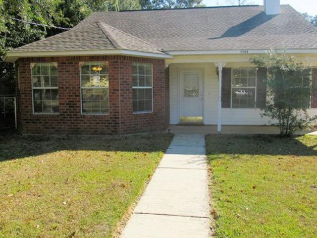 1700 Lake Mars Ave, Ocean Springs, MS 39564