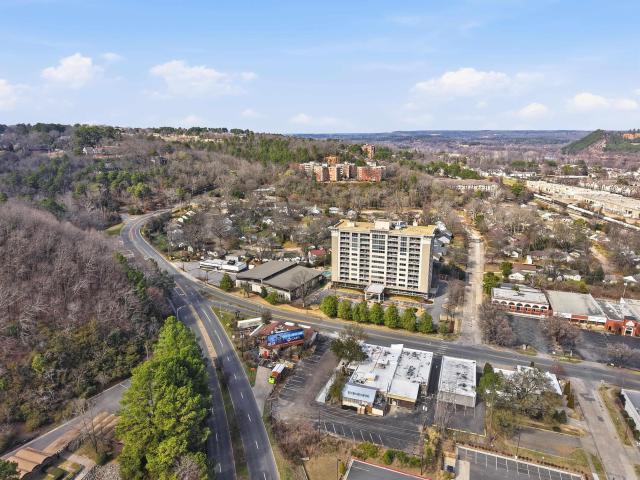 1700 Lilac Circle