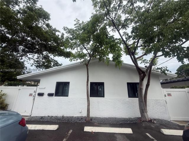1700 SW 20th St, Fort Lauderdale, FL 33315 | MLS #A11943
