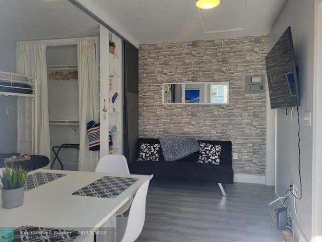 1700 S Surf Rd #8, Hollywood, FL 33019