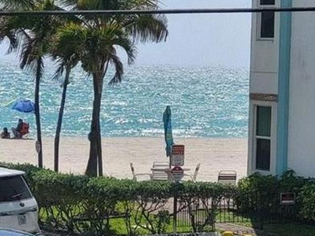 1700 S Surf Rd #10, Hollywood, FL 33019
