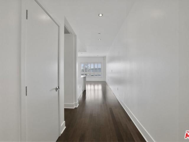 1700 Sawtelle Boulevard 210