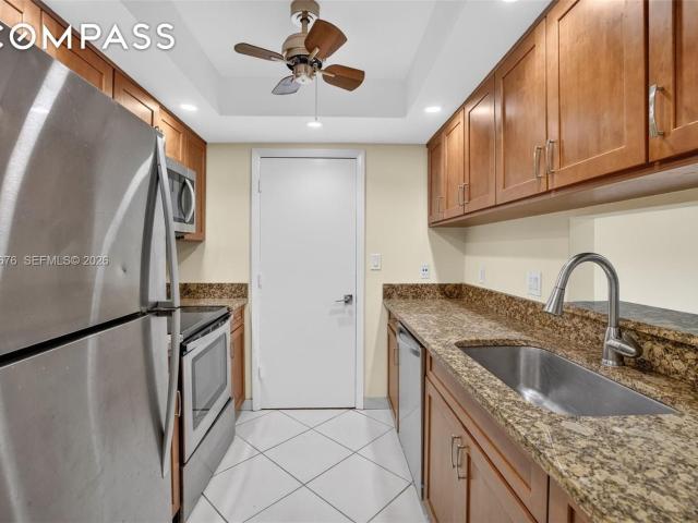 1700 SE 15th St 106, Fort Lauderdale, FL