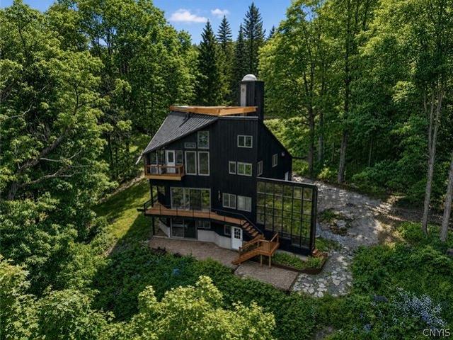 1700 Sky High Rd, La Fayette, NY 13084