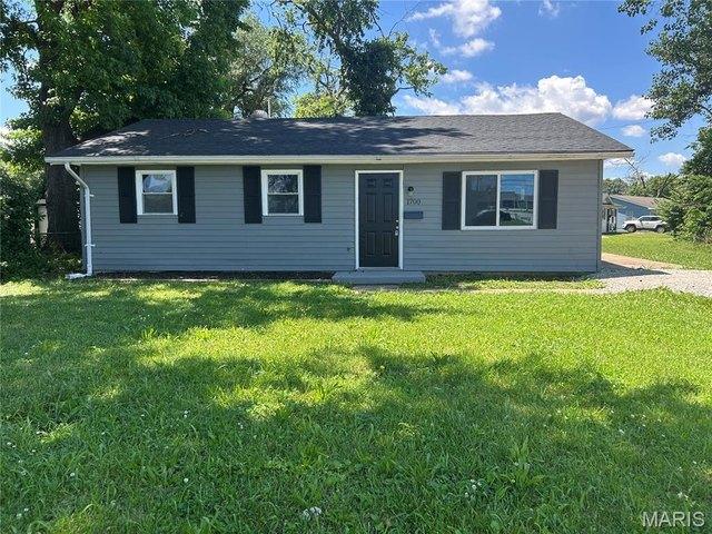 1700 Theodore Ln, Cahokia, IL 62206