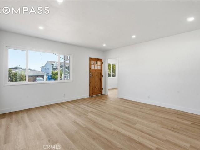 1700 Voorhees Ave, Manhattan Beach, CA