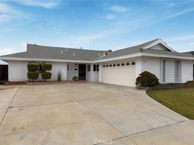 1700 W El Portal Dr, La Habra, CA 90631