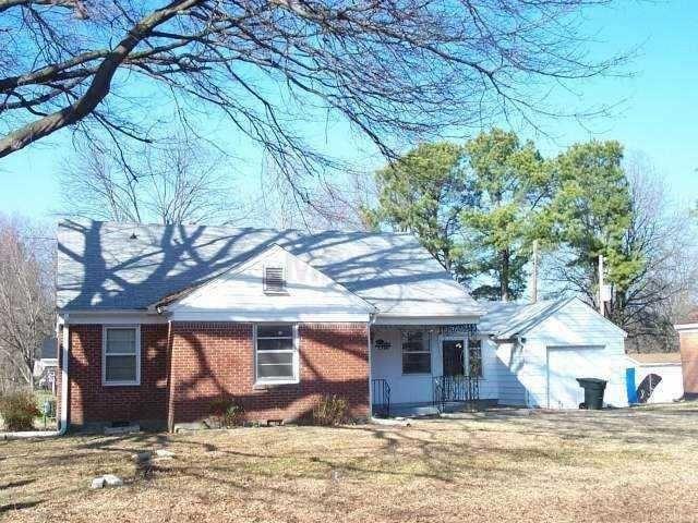 1700 Warner Dr, Memphis, TN 38127