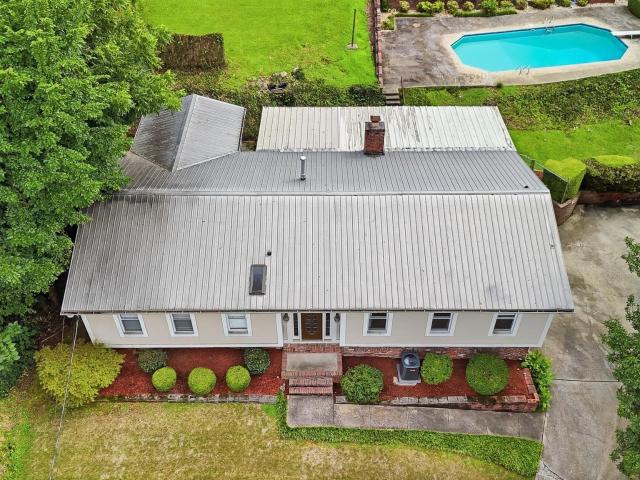 1700 Woodview Circle