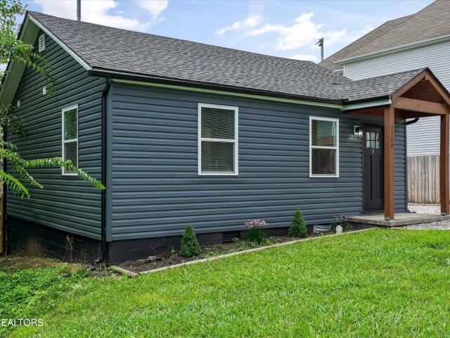 1700 Woodbine Ave