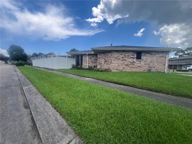 1700 Woodrow Avenue