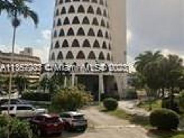 1700 191st St NE #408, Miami, FL 33179