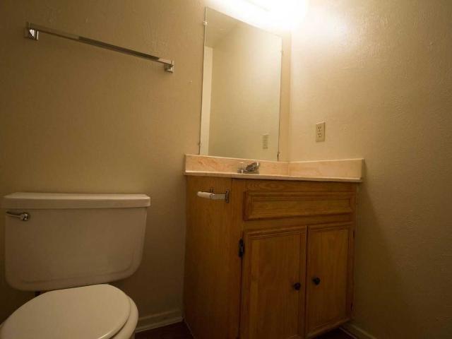1700 2 Bedroom Apartment for Rent at 1700 W Hickory St, Denton, TX 76201