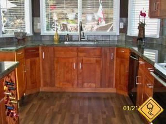 1700ft 3/2. 5, decorator home
