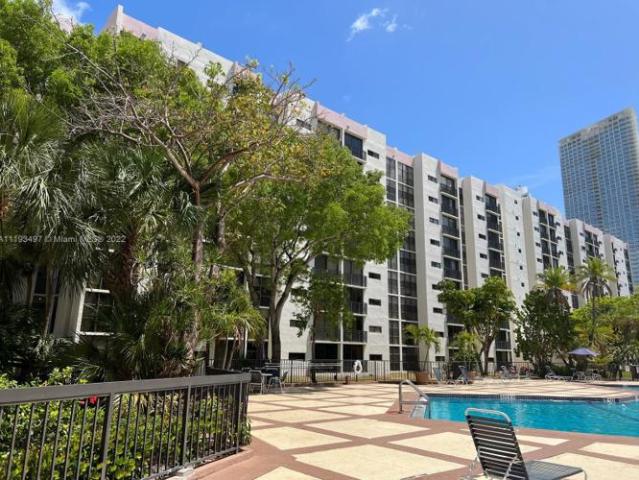 17011 N Bay Rd #912 Sunny Isles Beach, FL 33160