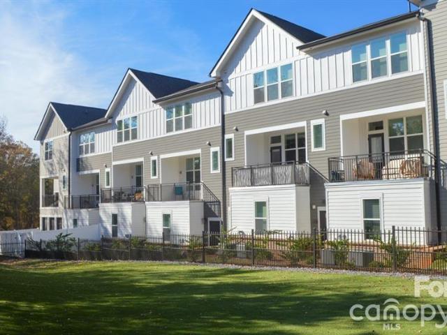 17014 Fairmount Way # B2.1 Adirondack