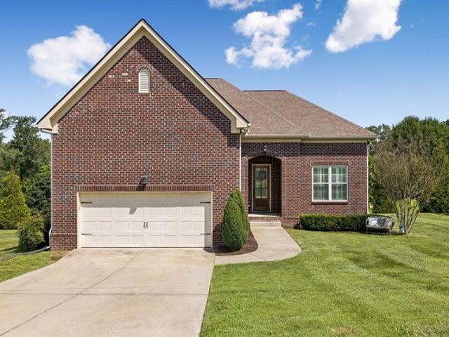 17016 Plantation Way, Bon Aqua, TN 37025
