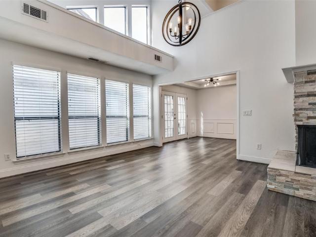 17018 Planters Row
