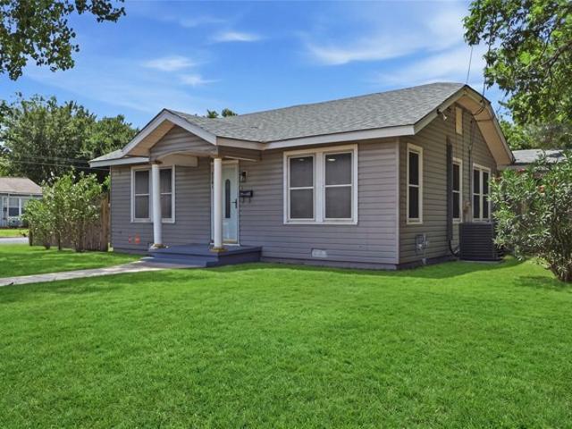 1701 N East St, Victoria, TX 77901