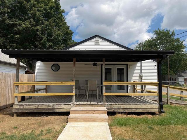 1701 N Lindsay Street