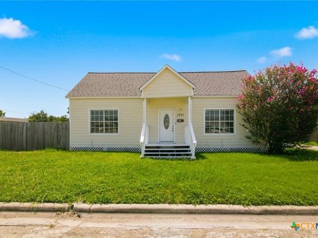 1701 N Wheeler St, Victoria, TX 77901