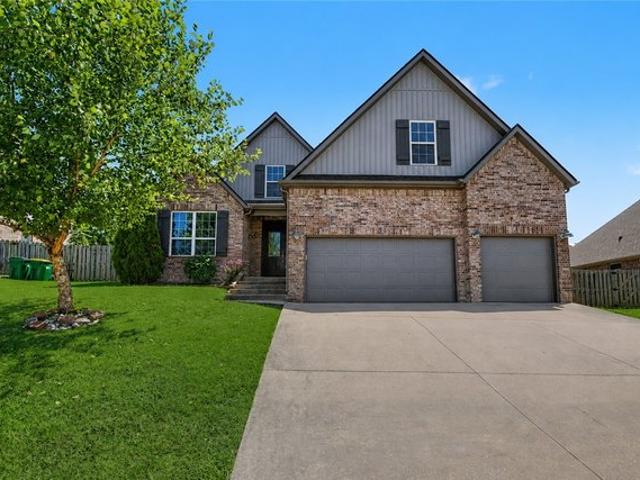 1701 Abbey Ln, Centerton, AR 72719