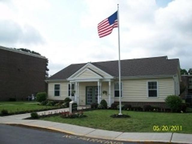 1701 E. Broad St 4 beds, 1 full bath