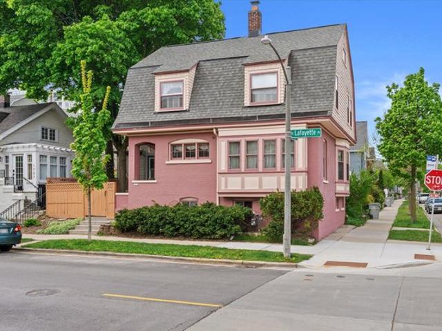 1701 E Lafayette Pl, Milwaukee, WI 53202