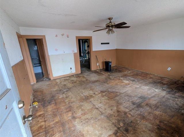1701 E Leon St, Gatesville, TX 76528