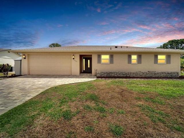 1701 El Rancho Dr, Sun City Center, FL 33573