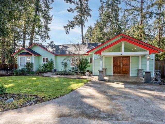 1701 Hickory Ct, Ukiah, CA 95482