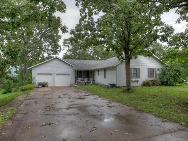 1701 Hickory Hills Dr, Joplin, MO 64801