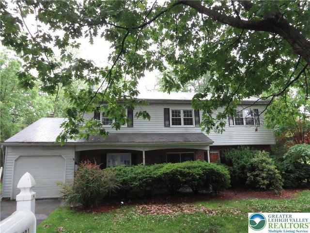 1701 Independence Ct, South Whitehall Township, PA 18104