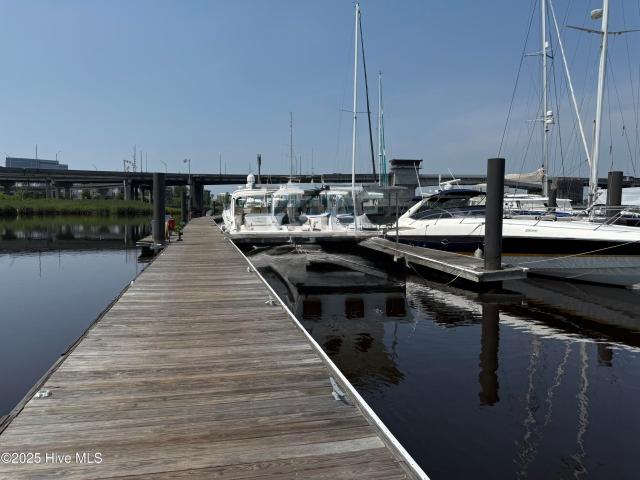 1701 Jel Wade Dr, Unit 18, Wilmington, NC 28401 | MLS #100515 | Compass