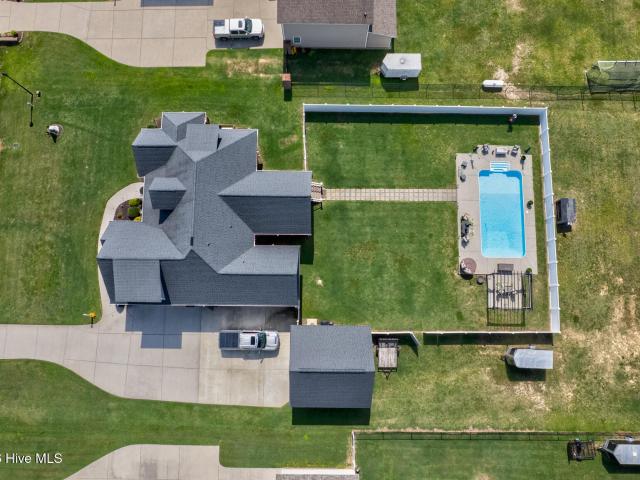 1701 Kingfisher Court