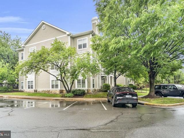 1701 Lake Shore Crest Dr Apt 31, Reston, VA 20190