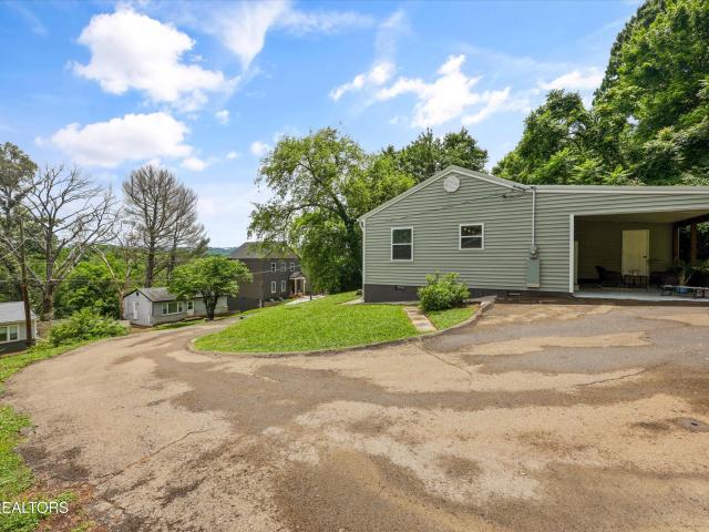 1701 Rugby Ave