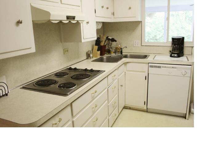 1701 Ravinia Drive