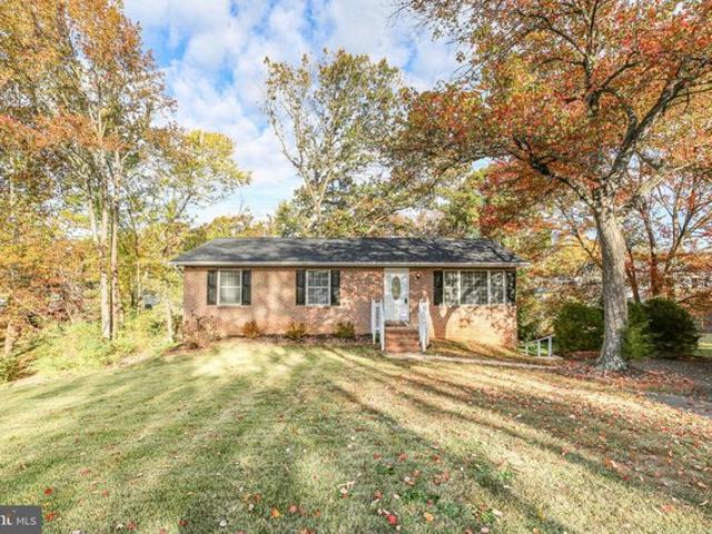 1701 Rogers St, Fredericksburg, VA 22405