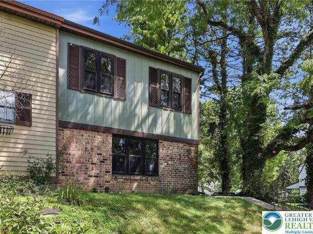1701 Saratoga Court