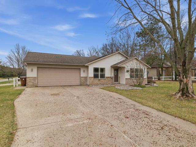 1701 Schiller Dr, Stevens Point, WI 54482