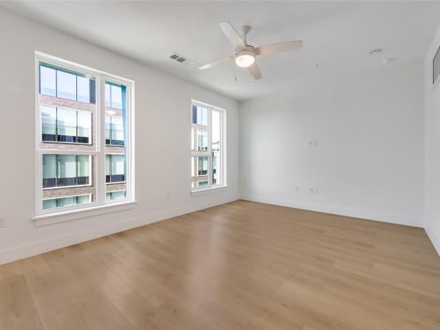 1701 Simond Ave # 516