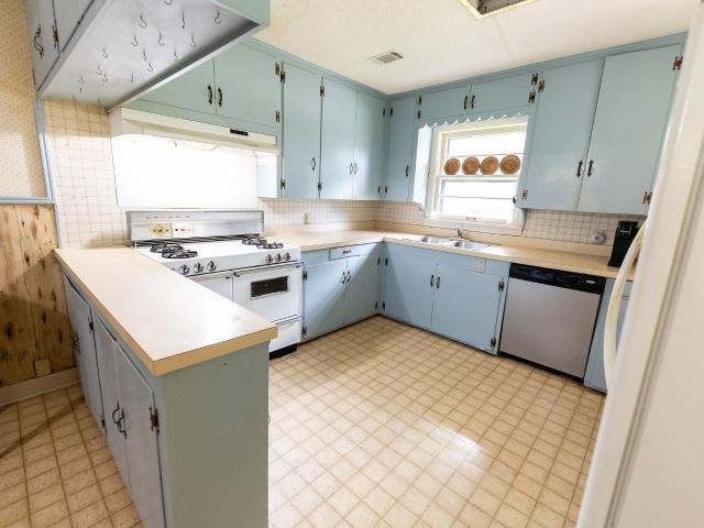 1701 W 4th