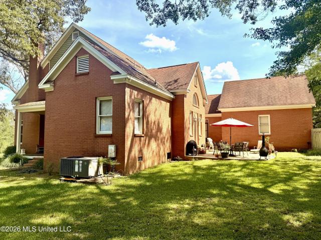 1701 W Old Robinson Road