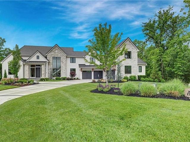 17023 Wallace Way, Loch Lloyd, MO 64012