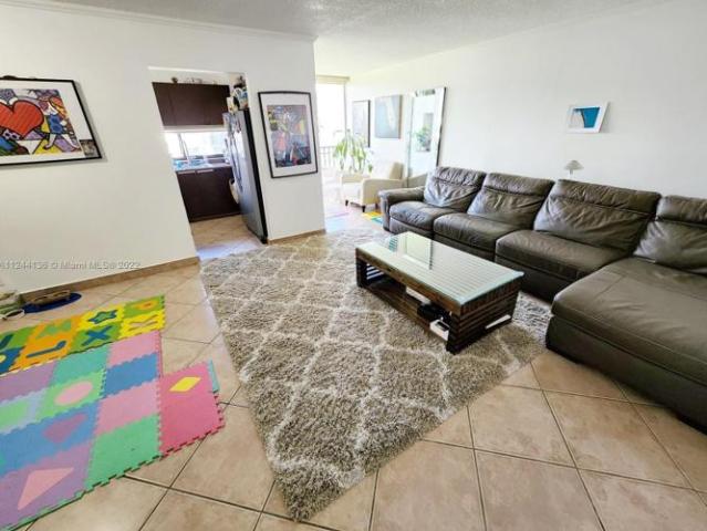 17021 Bay Rd N #601, Sunny Isles Beach, FL 33160