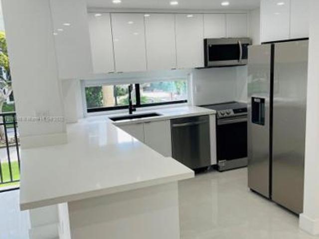 17021 Bay Rd N #220, Sunny Isles Beach, FL 33160
