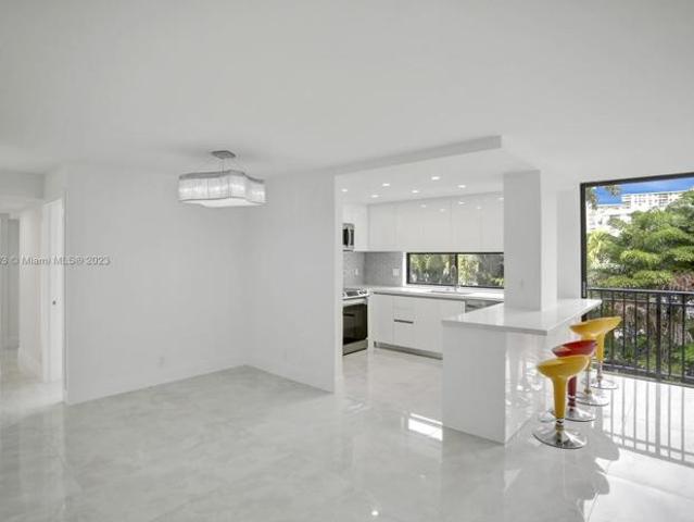 17021 Bay Rd N #307, Sunny Isles Beach, FL 33160
