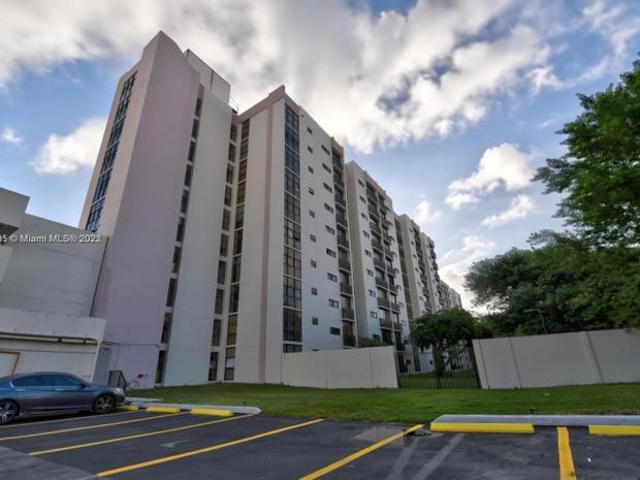 17021 Bay Rd N #314, Sunny Isles Beach, FL 33160