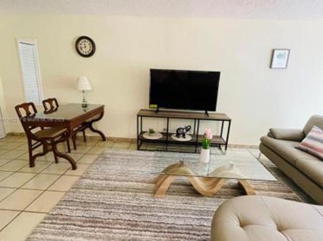 17021 Bay Rd N #318, Sunny Isles Beach, FL 33160